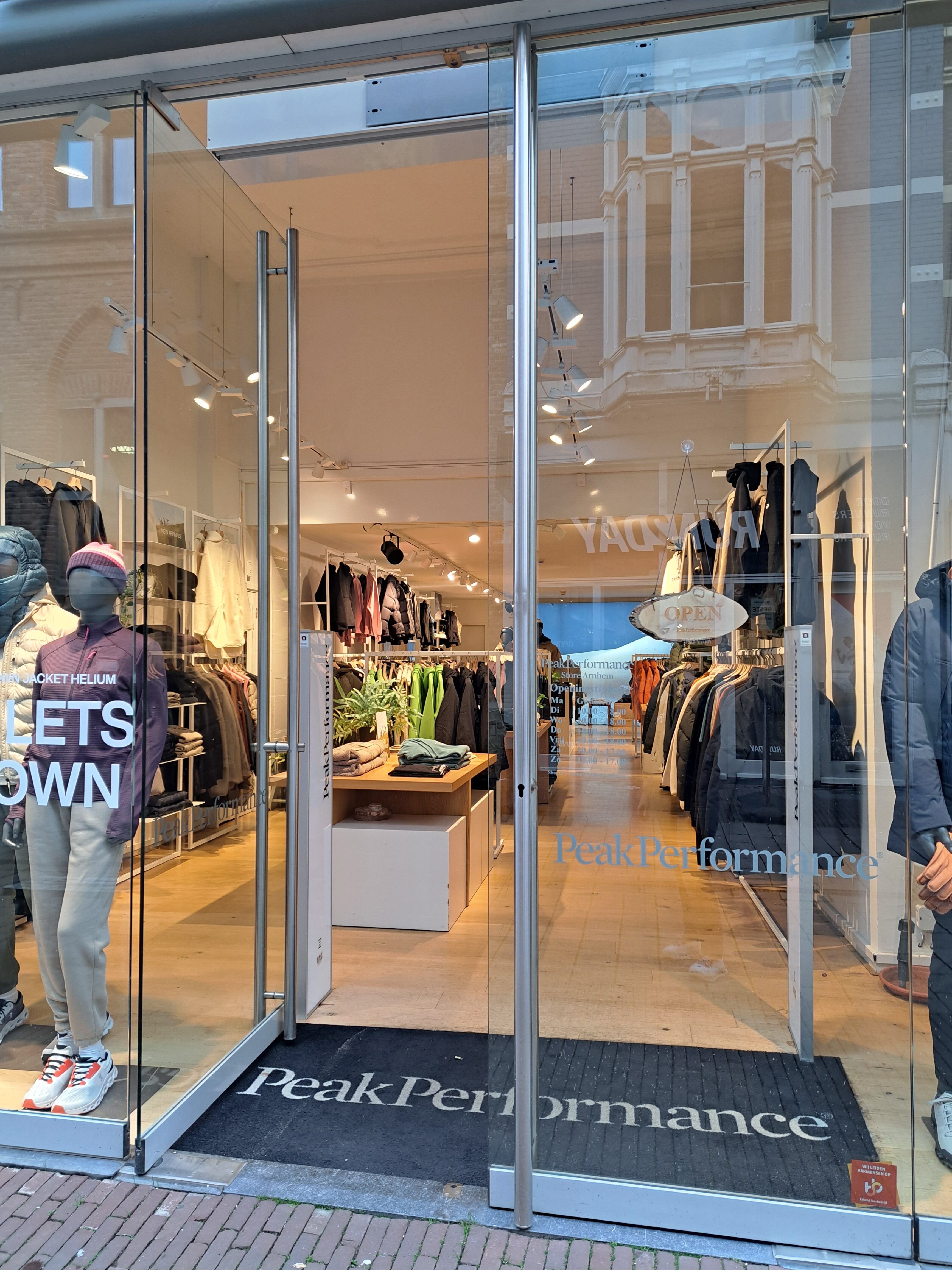 Openingstijden - PeakPerformance Store Arnhem